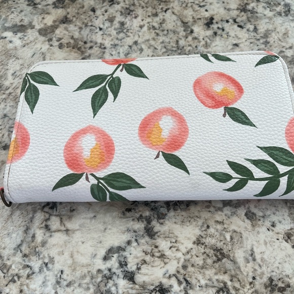 thirty-one | Bags | Thirty One Peach Design Long Wallet Ugc No Callouts ...